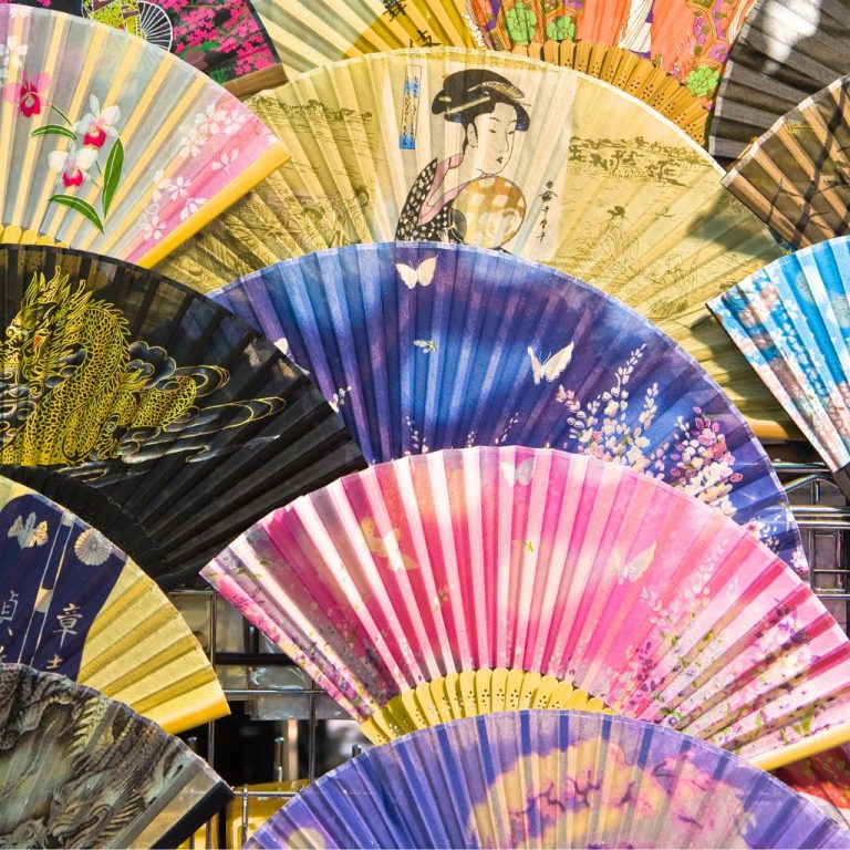 Éventail au pluriel ? Éventail en anglais ? Questions réponses ...